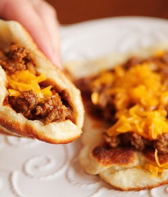 Cheeseburger Flatbread Melts | Quick and Easy Dinner Recipe